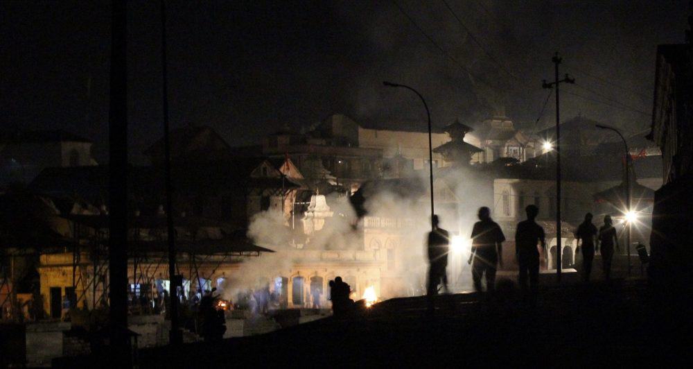 15 Great Night Games for the Whole Family - IcebreakerIdeas