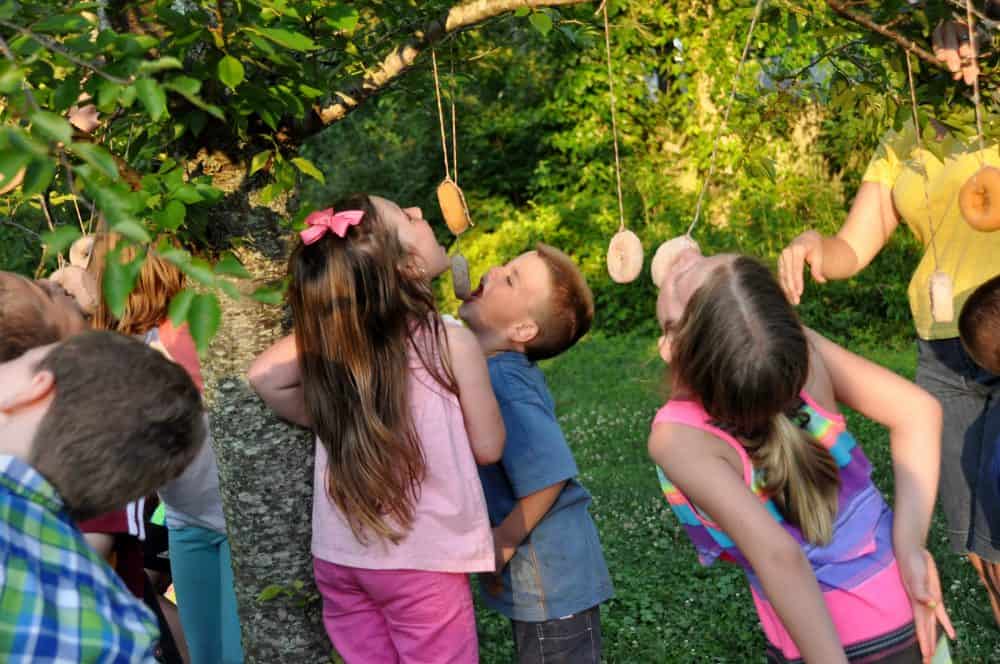 16 Fun Food Games for Kids & Adults (+ Eating Games) - IcebreakerIdeas