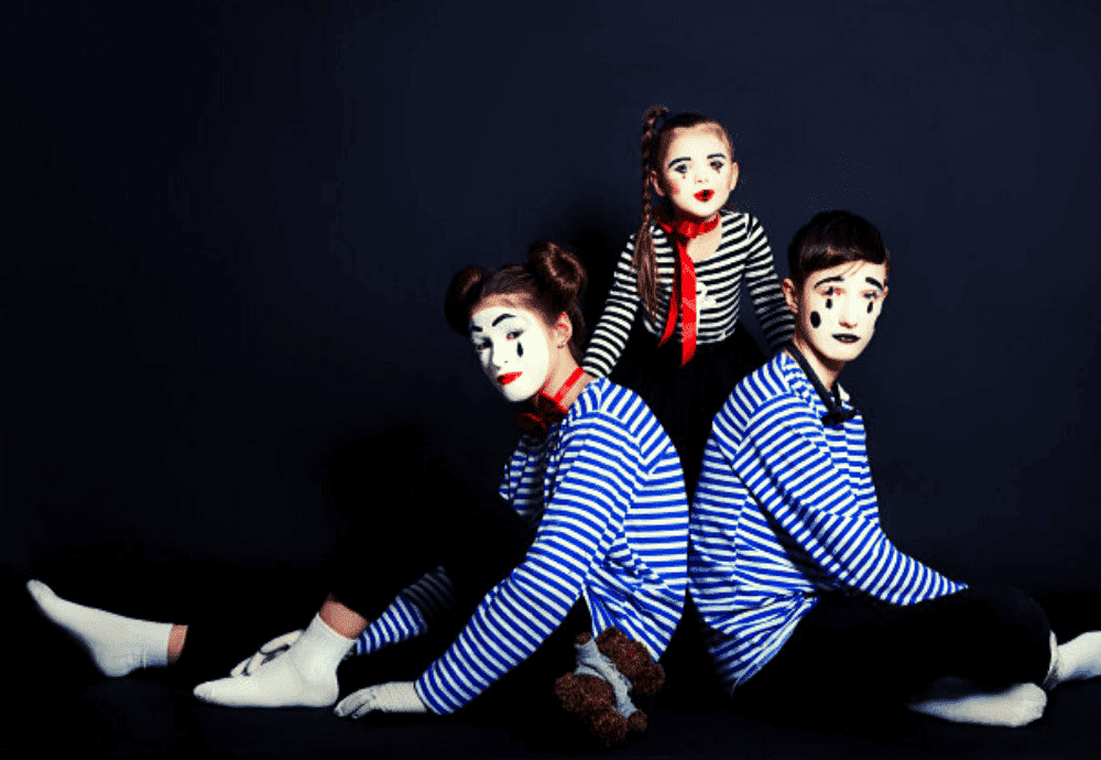 13 Best Pantomime Ideas [+ Fun Games & Activities] - IcebreakerIdeas