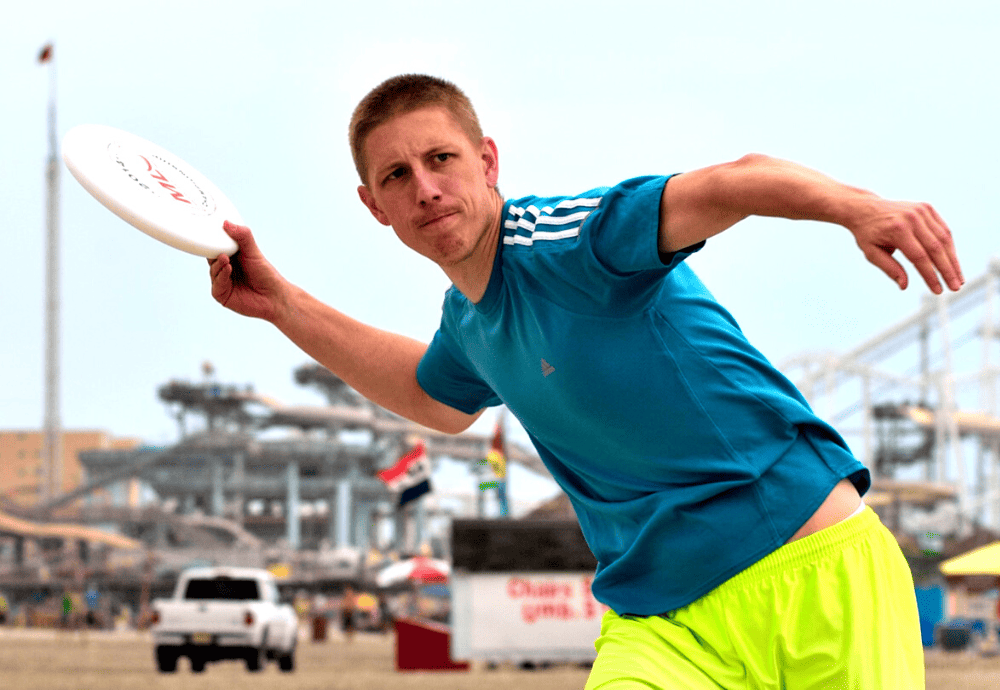 12 Ultimate Frisbee Games (for Kids & Adults) - IcebreakerIdeas