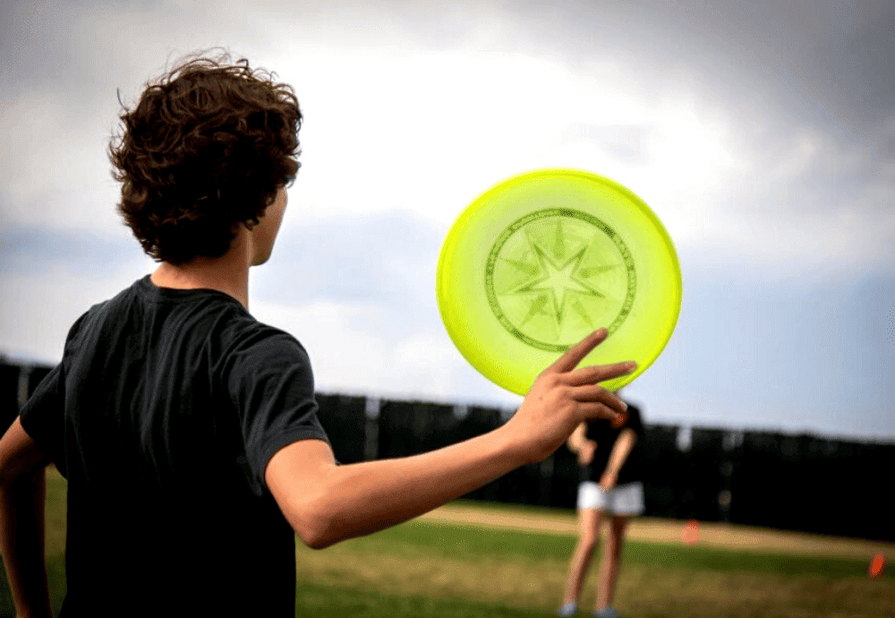 12 Ultimate Frisbee Games (for Kids & Adults) - IcebreakerIdeas