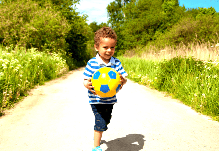 19 Amazing Throwing Games (Catching Games) - IcebreakerIdeas