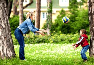 19 Amazing Throwing Games (Catching Games) - IcebreakerIdeas